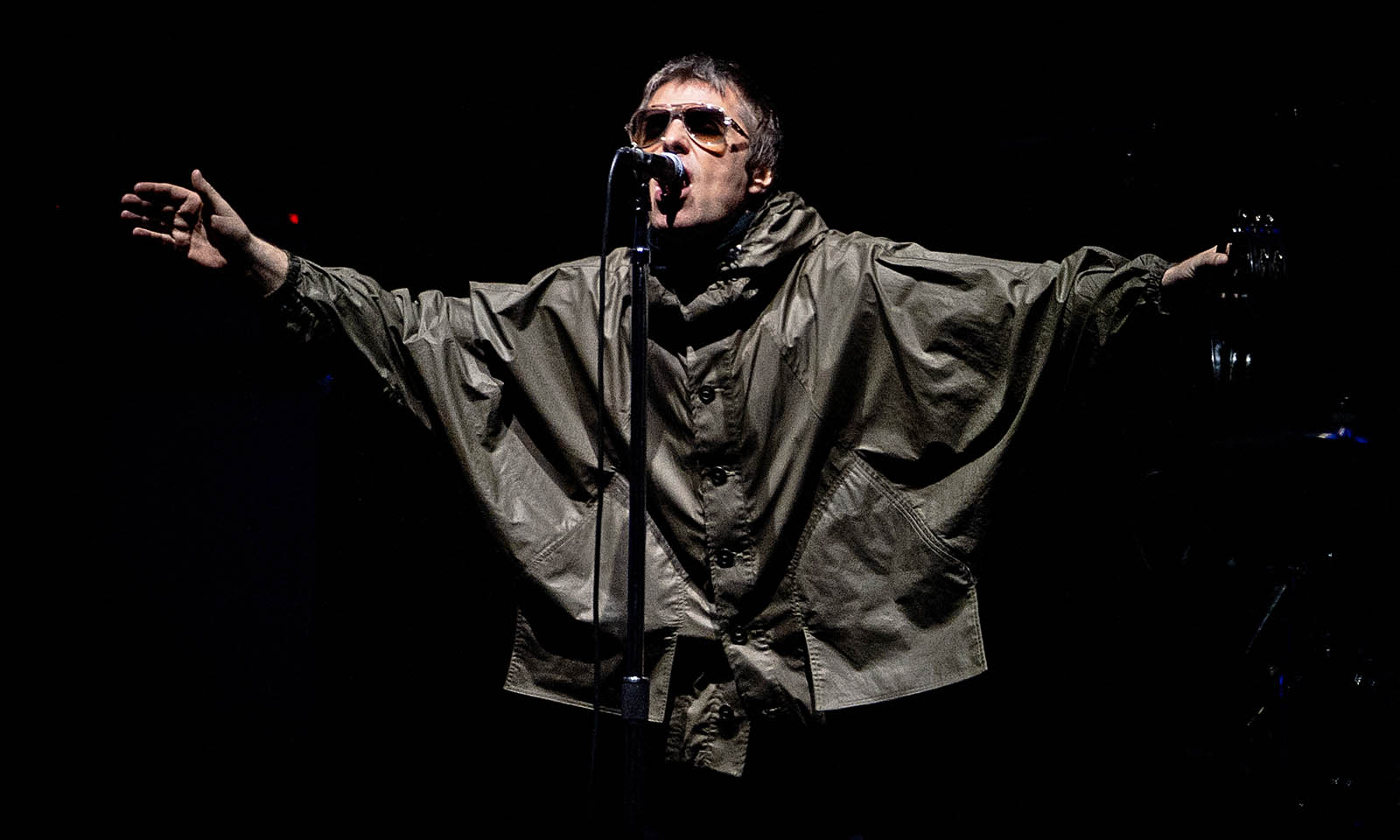 Liam Gallagher heizt mit Tweet Spekulationen um für 2026 an! - The Circle